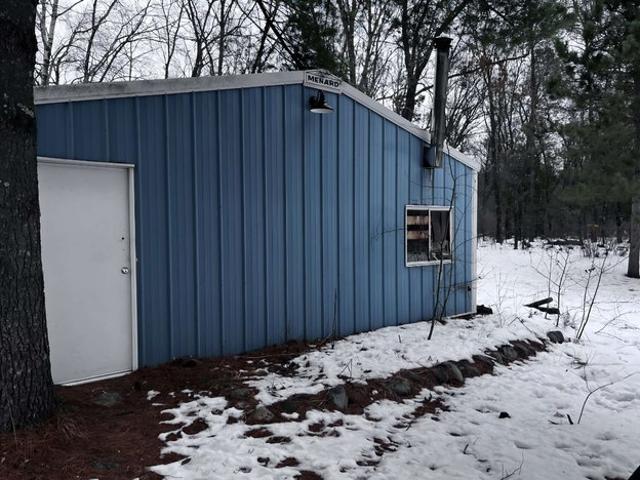 915 Fur Ave, Wisconsin Dells, WI 53965