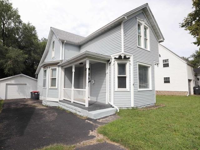 915 Hamilton St, Pekin, IL 61554