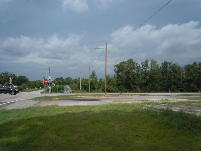 915 Hickman Rd