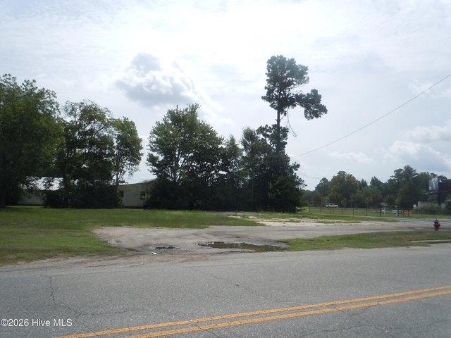 915 Hickman Rd, Tabor City, NC 28463