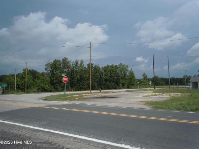 915 Hickman Road