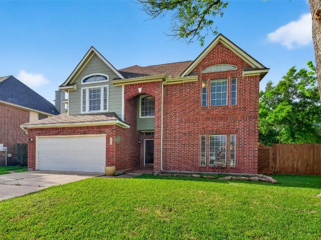 915 Highland Woods Drive