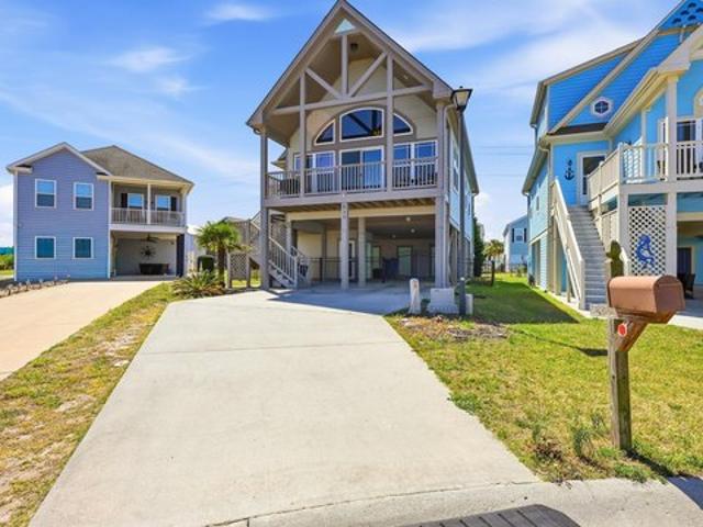 915 Ocean Pines Ct, North Myrtle Beach, SC 29582