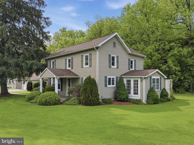 915 Long Run Rd, Mill Hall, PA 17751