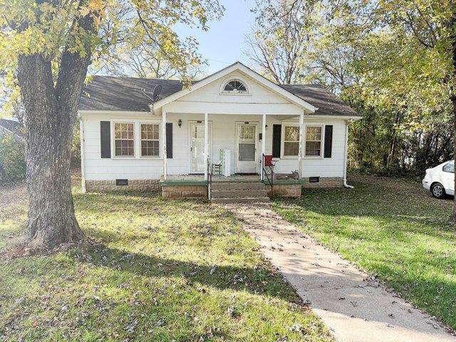 915 Leaf Ave, Murfreesboro, TN 37130