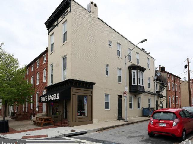 915 Light Street
