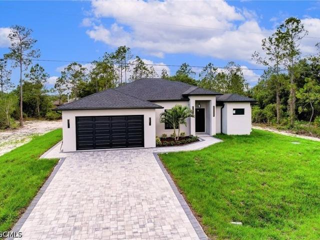 915 Lincoln Ave, Lehigh Acres, FL 33972