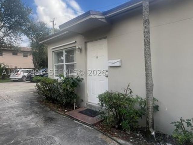 915 N 19th Ave, Hollywood, FL 33020