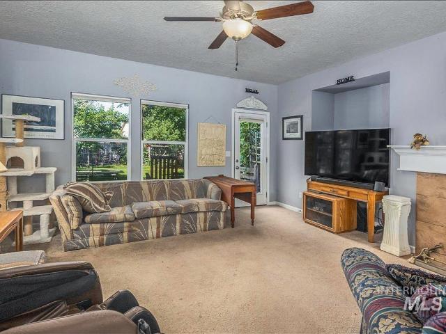 915 N Glen Aspen Way, Star, ID 83669 | MLS #98968