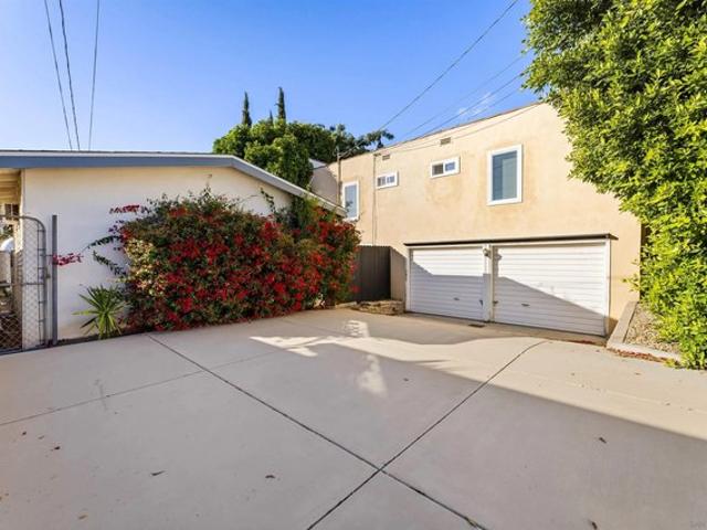 915 N Kenneth Rd, Burbank, CA 91501