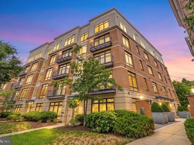 915 N Patrick St Apt 401, Alexandria, VA 22314