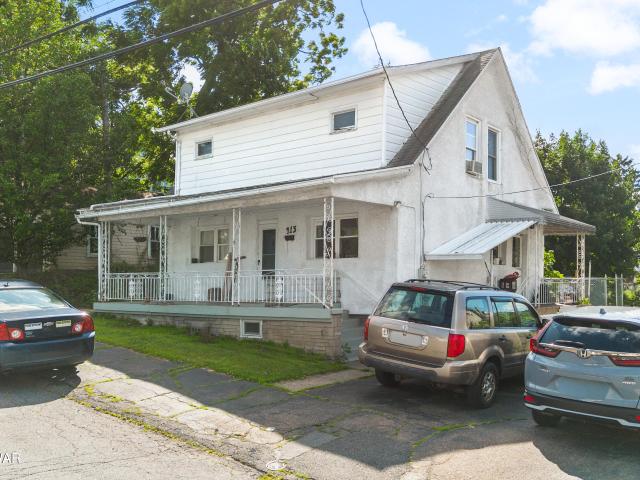 915 N Rebecca Avenue