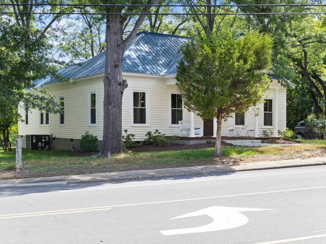 915 S 3rd Street