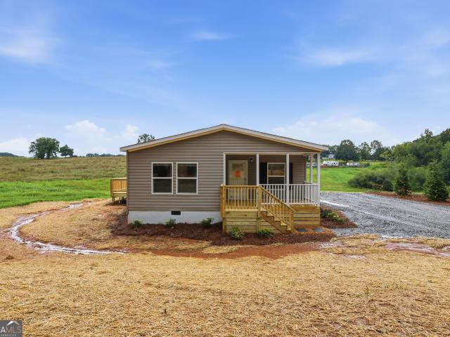 915 Smith Loop Road