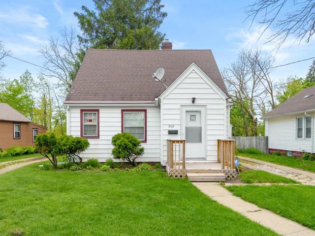 915 Sheridan Dr, Kalamazoo, MI 49001