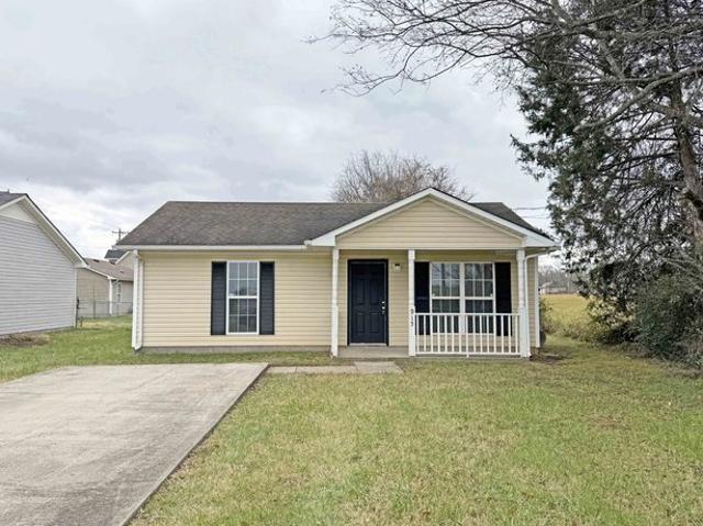 915 Stateline Rd, Oak Grove, KY 42262