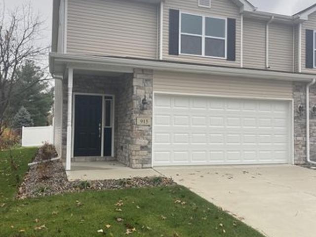 915 Paula Ct, Hobart, IN 46342