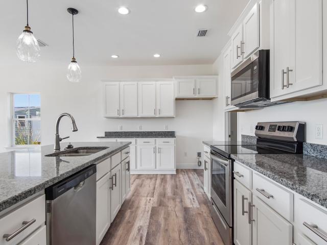 915 Plantation Dr, Panama City, FL 32404 | MLS #951052 | Compass