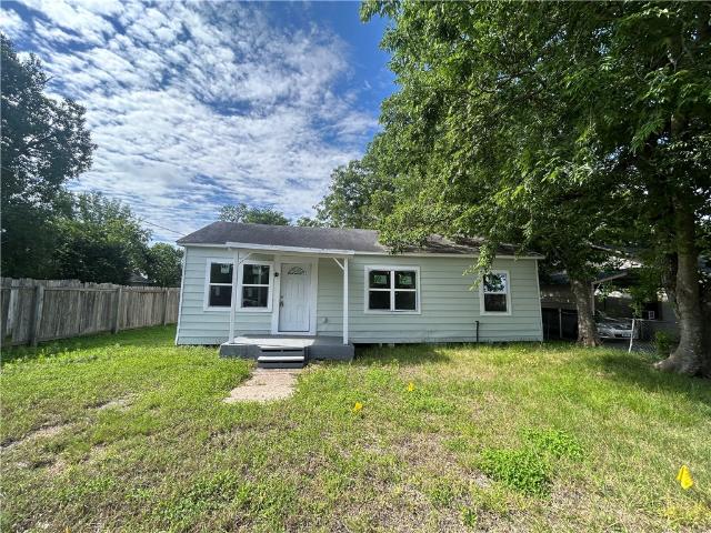 915 W 28th Street