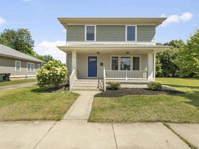 915 W Oak St, South Bend, IN 46616