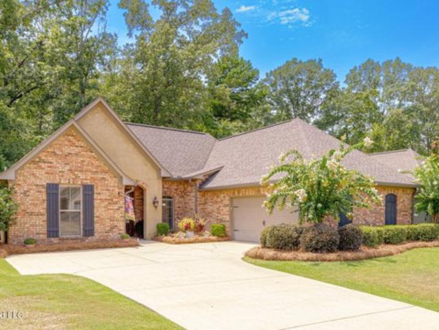 915 Timberton Dr, Pearl, MS 39208