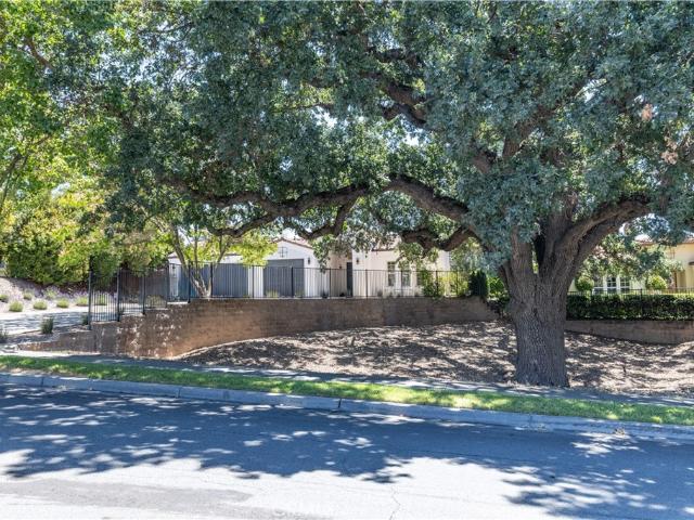 915 Vista Cerro Drive