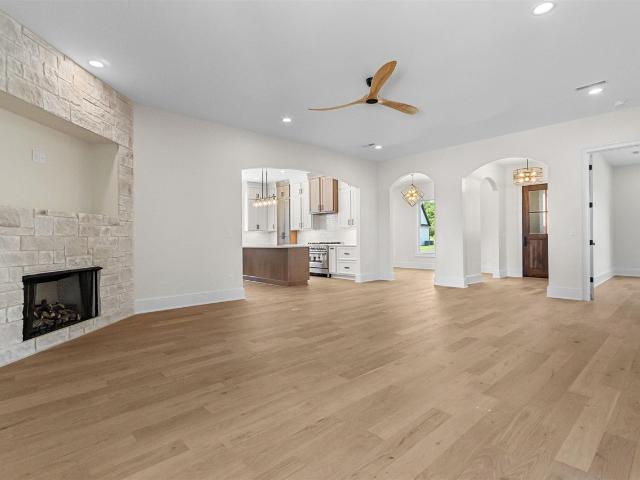 9165 Hermitage Lane
