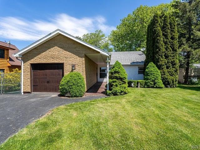9165 Somerset Dr, Barker, NY 14012