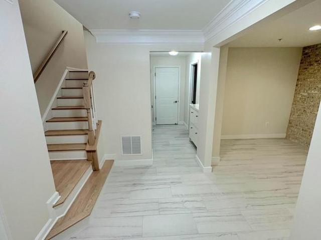9160 Landon House Lane