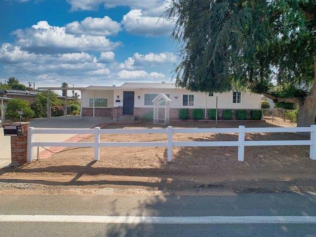 9161 Emerald Grove Ave, Lakeside, CA 92040