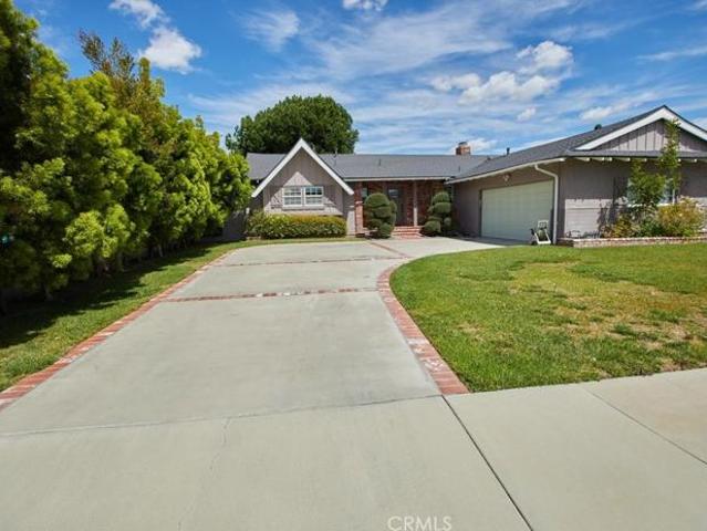 9161 Vons Dr, Garden Grove, CA 92841