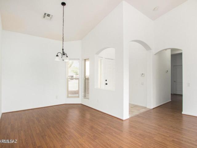 9162 n treasure mountain drive