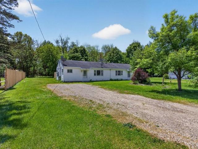 9163 9 Cady Rd, Jackson, MI 49201