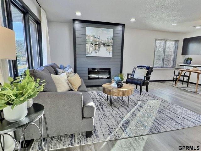 916 Carriage Way Unit 13, Lincoln, NE 68510