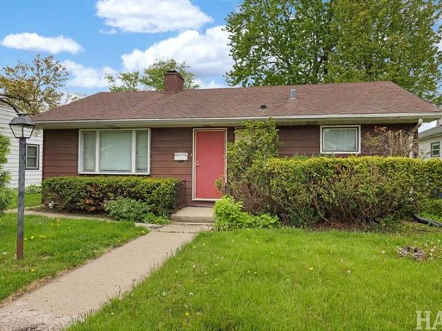 916 Chestnut St, Waukegan, IL 60085