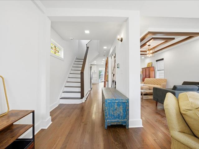 916 clarence avenue