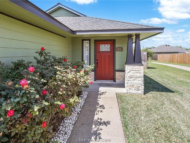 916 Crested Point Drive