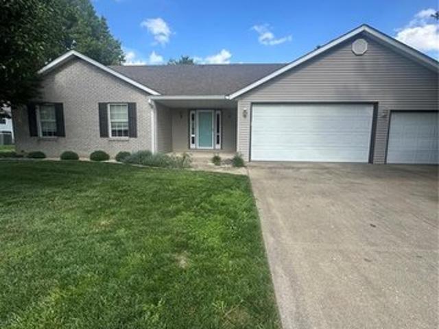 916 Crosswinds Dr, Belleville, IL 62221