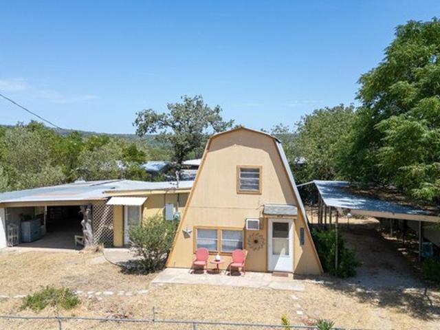 916 Apache Dr, Burnet, TX 78611