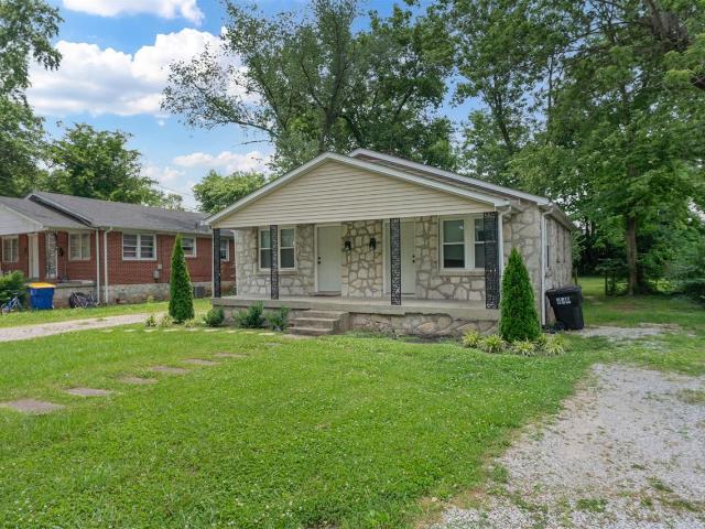 916 Avery Court