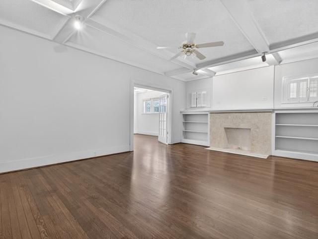916 B E Hubbard St, Mineral Wells, TX 76067