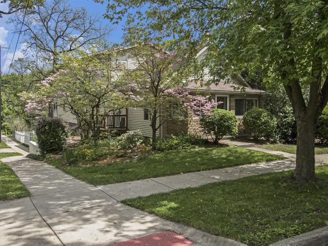 916 Brooks Street