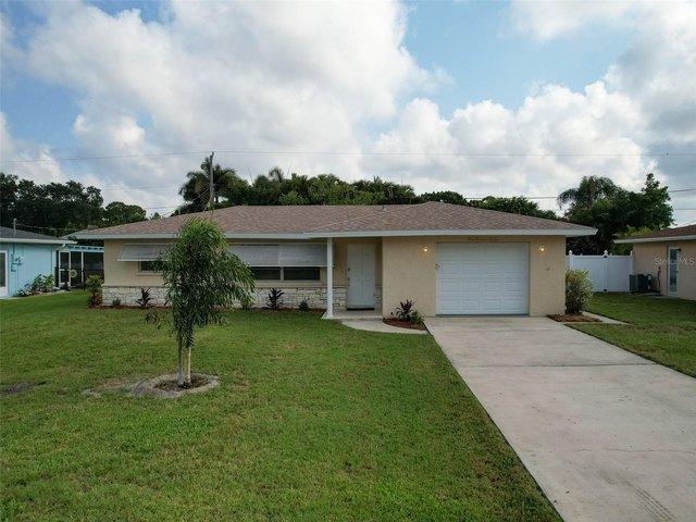 916 Gillespie St, Englewood, FL 34223