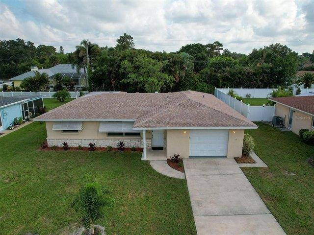 916 Gillespie St, Englewood, FL 34223