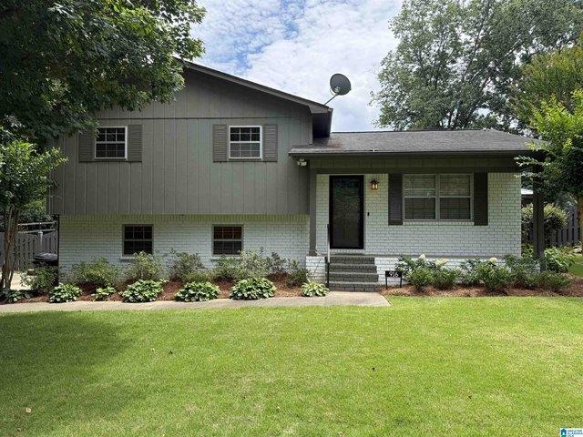 916 Graham Ln, Mount Olive, AL 35117