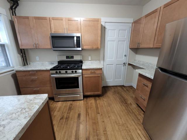 916 E Gorham St 3 Bedroom Apartment for Rent at 916 E Gorham St, Madison, WI 53703 Tenney Lapham