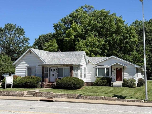916 E Jackson St, Macomb, IL 61455
