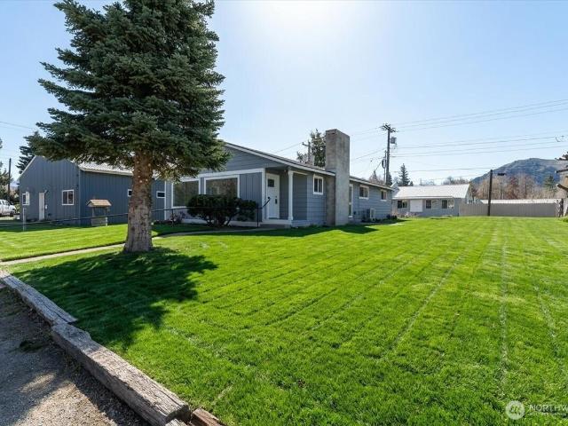 916 E Johnson Ave, Chelan, WA 98816 | MLS #2498