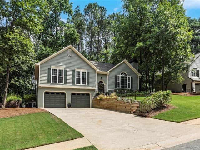 916 Fernwood Road