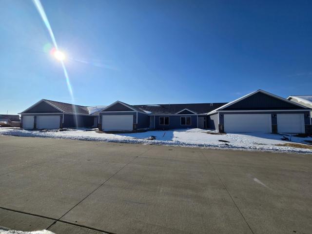 916 Katelyn Cir, Montgomery, MN 56069 | MLS #7039 | Compass